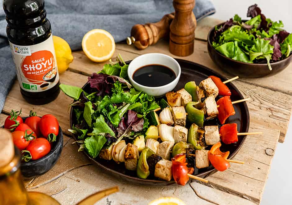 Brochettes de tofu et de légumes du soleil - La Vie Claire